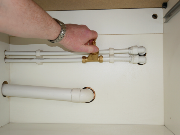 INSTALLATION GUIDE: Surestop i-water control - PHPI Online